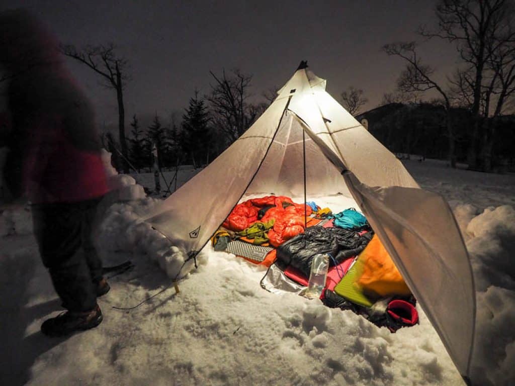 9 Best Winter Sleeping Pads For Cold Weather In 2023 | High R-Values